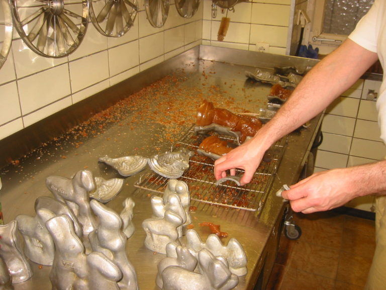 Krokant-Eier & Karamell-Hasen – Konditorei – Café Schurr